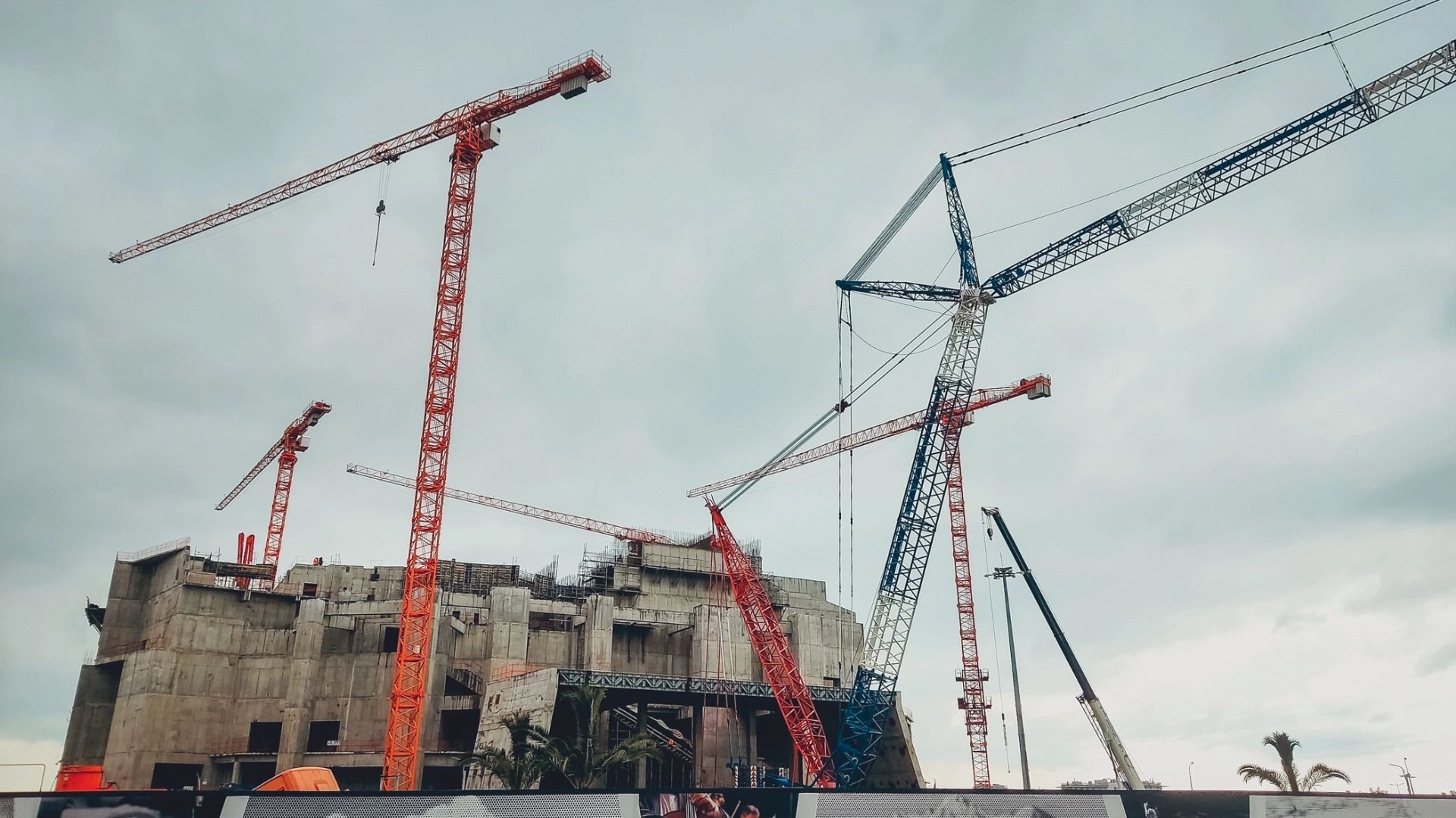 Денег нет: омским депутатам предложили отложить строительство 6 детских садов — Новости Омска и ...